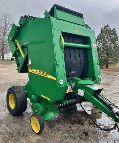 2005 John Deere 457 Round Baler, 4x5 Bales, Mega Wide, Net Wrap or ...