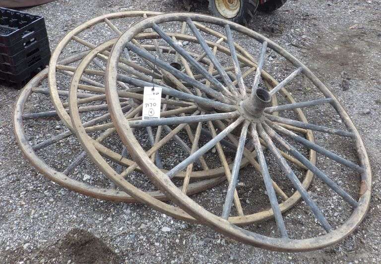 (4) Antique buggy wheels, 4'Dia, great patina - Albrecht Auction Service