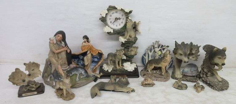 Wolf clock, Indian lady with wolves figurines, three-wolf head figurine ...
