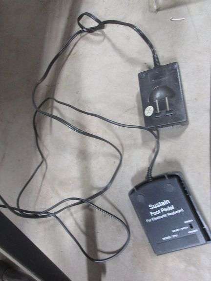 Yamaha portable grand DGX-200 with original book, foot pedal, and stand ...