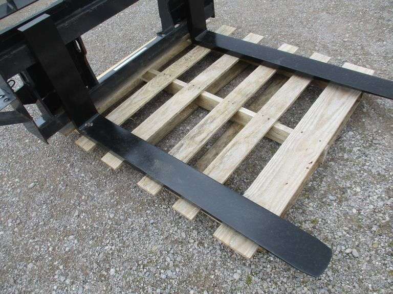 Bobcat 4K pallet forks, heavy duty, quick detach, 46" fork length, very ...