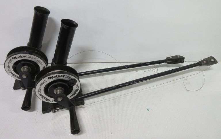 (2) Walker downriggers with counter and cable - Albrecht Auction Service