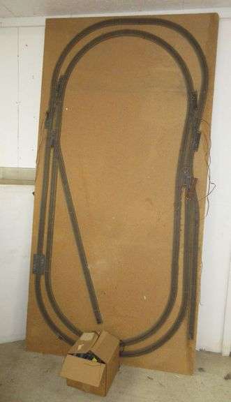 HO guage train set, 11-cars, 2-engines, and 1- building, track is cork ...