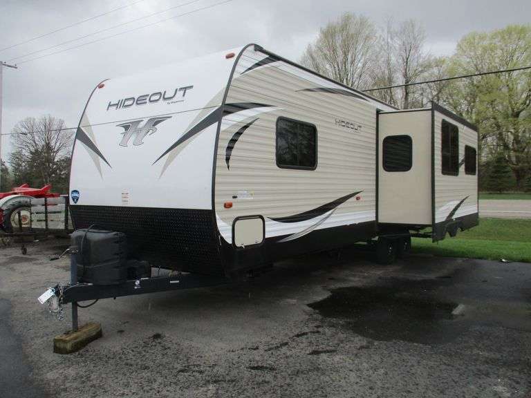 2018 Keystone Hideout 26RLS Cold Mountain Package travel trailer, VIN ...