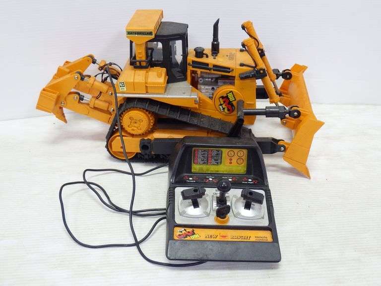 1970s remote control CAT D9L dozer toy, 7"W x 19"L x 9"H, works as it ...