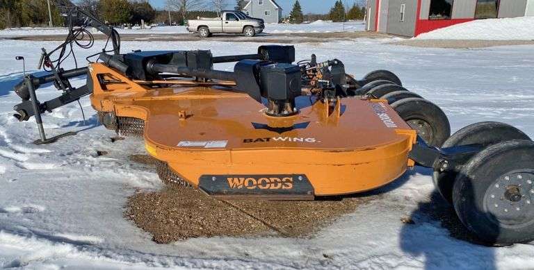 2018 Woods 15.60 Batwing Mower, 1000 RPM, PTO, 8-Aircraft Tires with ...