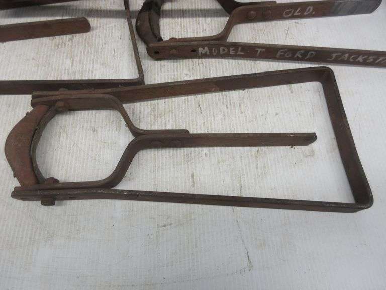 (4) Model T Ford jack stands - Albrecht Auction Service