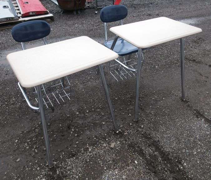 (2) Student desks, good - Albrecht Auction Service
