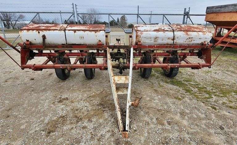 International Harvester Model 56 Planter, 6-28" Row, Used Last Year ...