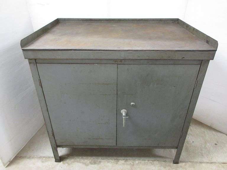 Vintage Lyon industrial steel workbench/storage cabinet, 36 1/2"W x 24 ...
