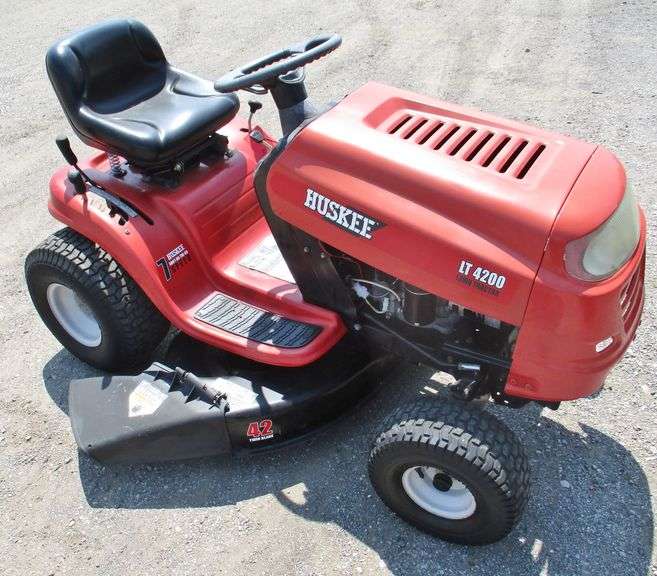 Huskee LT4200 mower, 42" cut, 7-Speed, runs and cuts as it should, new ...