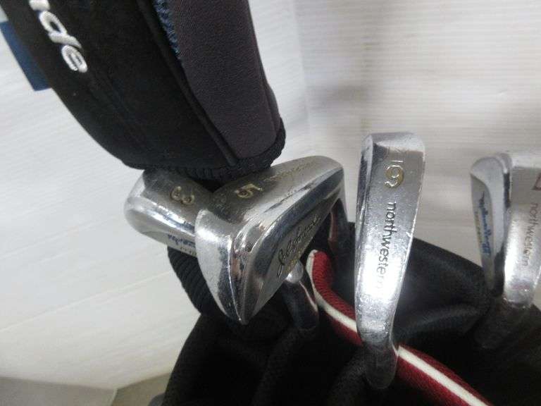 Golf equipments, includes: Maxfli bag with automatic stand, Taylormade ...