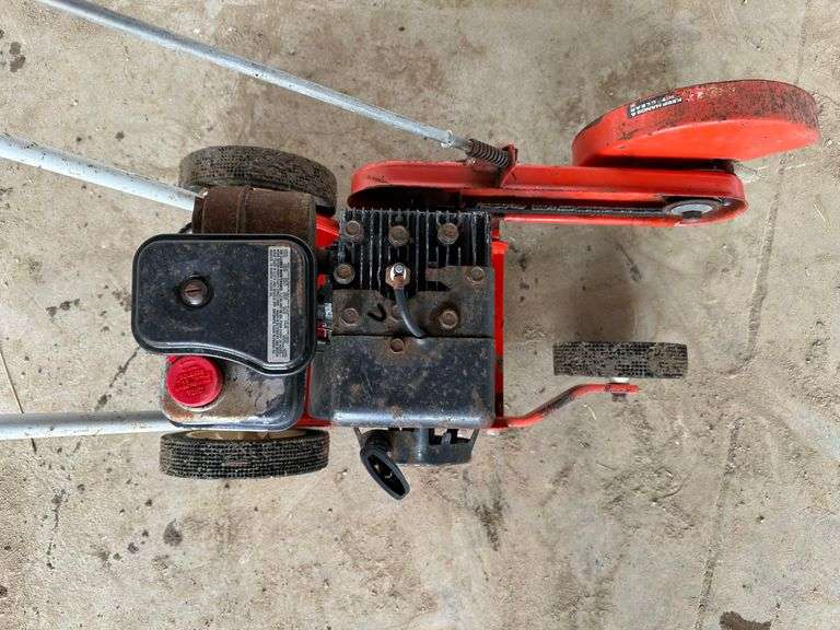 Yardsman Edger with 2 hp Briggs & Stratton Engine, Pulls and Has ...