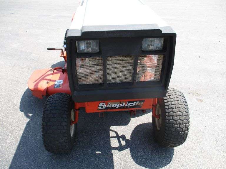 Simplicity 4211 riding mower, 36" cut, 11 HP Briggs & Stratton, starts ...