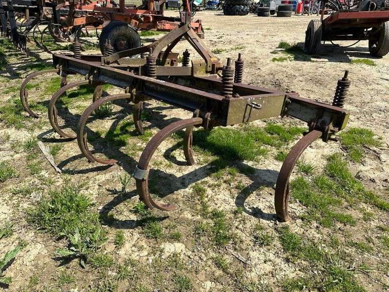 David Graham 3-Pt. Chisel Plow, Comes with extra points - Albrecht ...