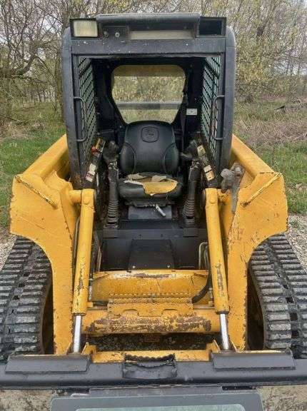 John Deere CT322 Track Loader, (2910 Hours), Hand Controls, Cab with ...