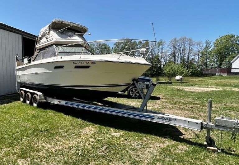 1980 Sea Ray 24' boat, HIN: SER4MI540278, two indoor/outdoor Mercruiser ...