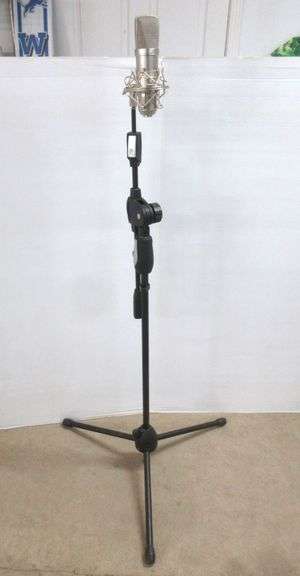 CAD microphone with adjustable stand, nice - Albrecht Auction Service
