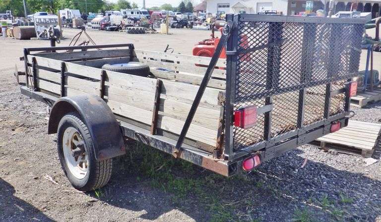 Two-wheel trailer, has ramp, winch, LED tail-lights, 15" tires, tilt ...
