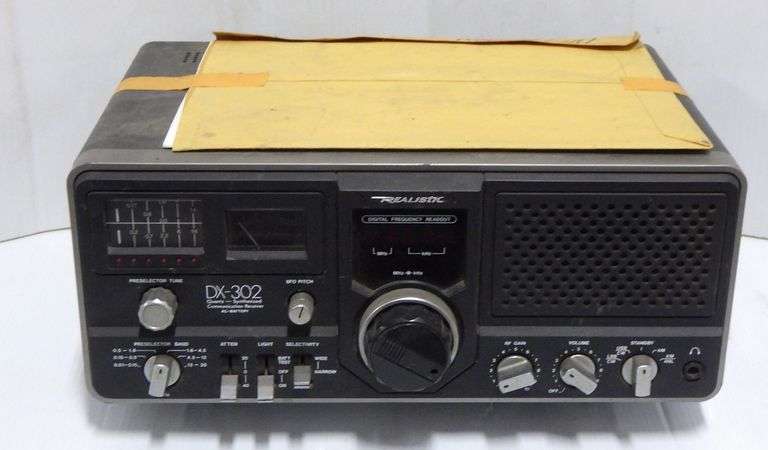 Realistic shortwave receiver, radio must have outdoor antenna ...