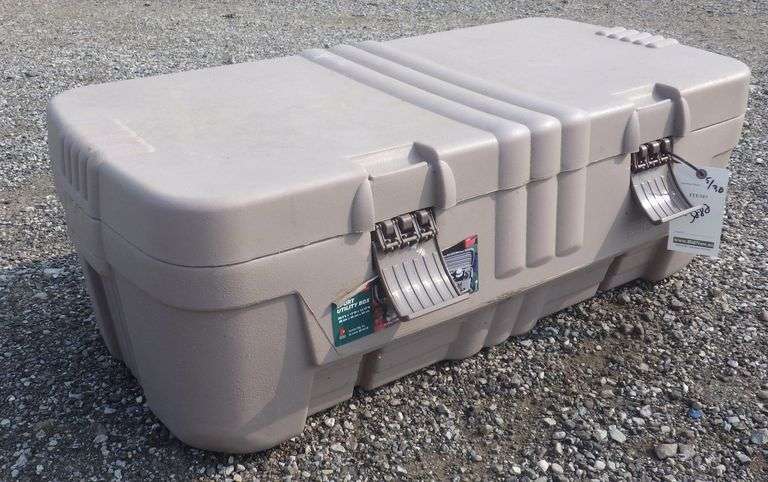 Sport utility box, 38"W x 18"D x 14"H, good - Albrecht Auction Service