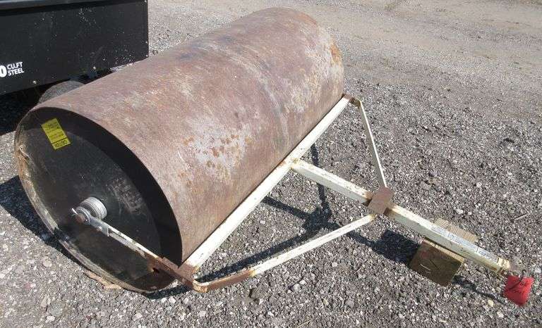 Lawn roller, 24"Dia x 48"W, dry weight 170 lbs. - Albrecht Auction Service