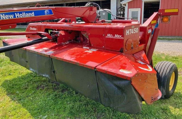2013 New Holland H7450 Discbine, One Owner, Used to Cut 100 Acres Four ...