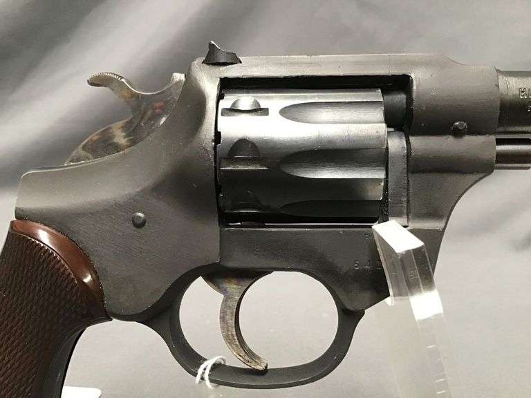 High Standard Model Sentinel R-100 9-Shot Revolver, .22 LR with Swing ...