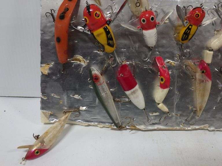 Fishing lures, include: 30 Thin-Fin-Lazy ike, crazy crawlers crabs ...