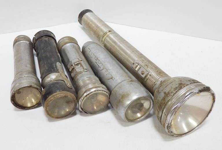 (5) Older flashlights, various kinds and sizes, used - Albrecht Auction ...