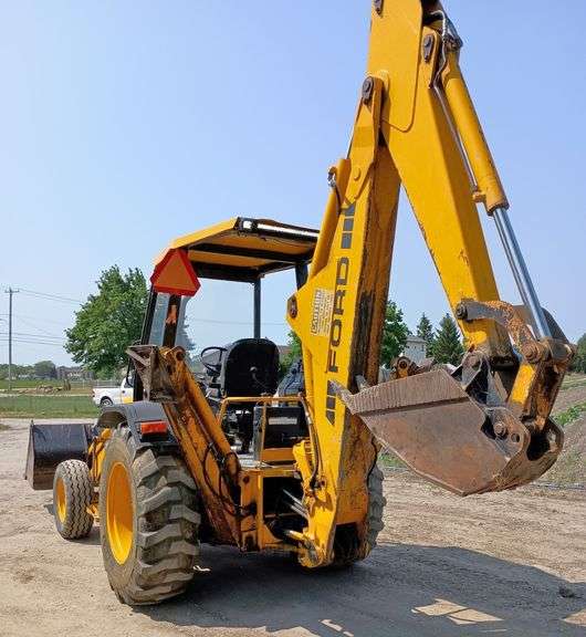 1995 Ford 555D Backhoe, ROPS with Windshield, Majority of the Hydraulic ...