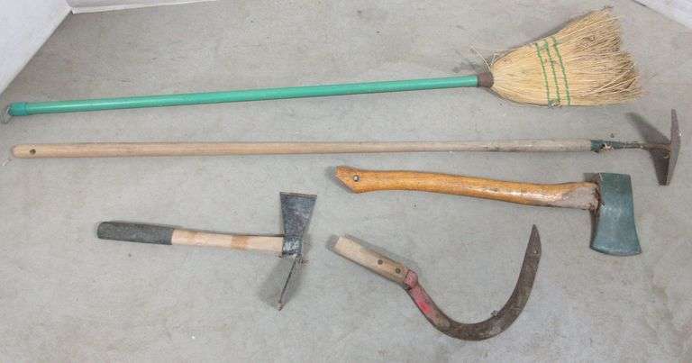Corn broom, weed hoe, small axe, hand scythe/sickle, up to 53"L - Albrecht Auction Service