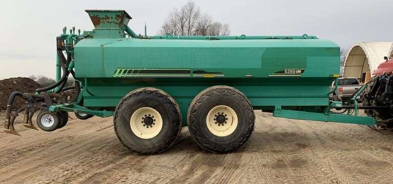 Houle 5350 Manure Tank, Top Fill, 5-Shank Injector Toolbar with 14 ...
