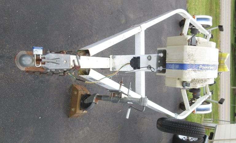 EZ Loader boat trailer, VIN: 1ZE1BBY12LAV10965 - Albrecht Auction Service