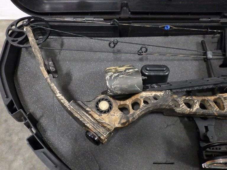 Mathews Q2XL draw length 29 solo cam, quiver, and plano case - Albrecht ...