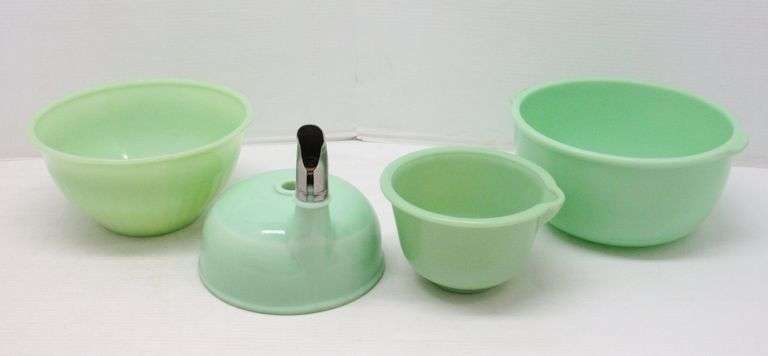 (4) Vintage jadeite kitchenware pieces, include: Sunbeam juicer funnel ...