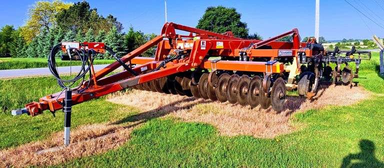 2010 Krause Dominator, Model 4850-15, S/N: 2565, 9-Shank Setup (5-Deep ...