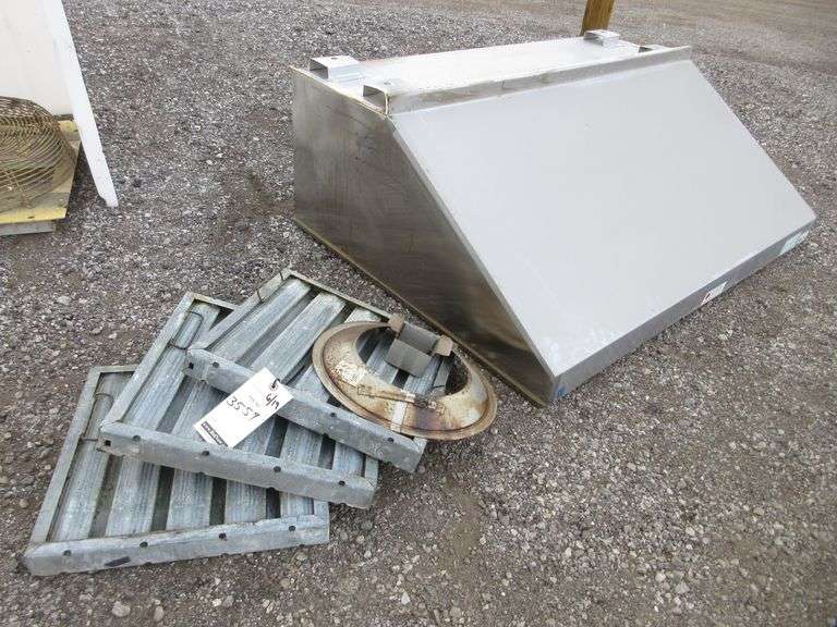Sturdi-Bilt commercial stainless steel range hood and extra vent parts ...