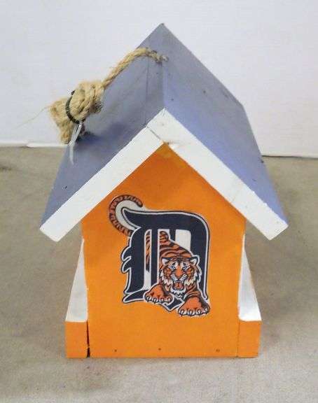 Wooden Detroit Tigers birdhouse, hand crafted, 10"H - Albrecht Auction ...