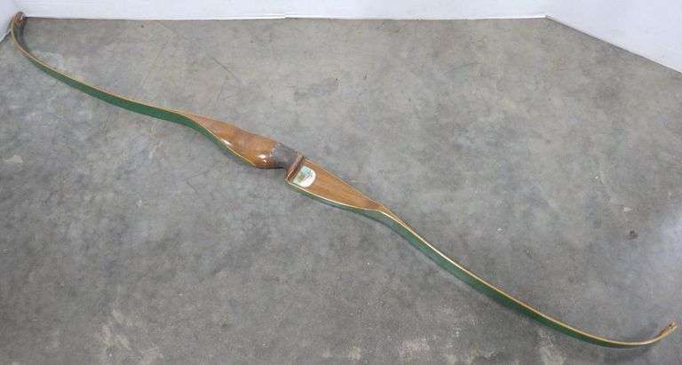 Wing recurve bow Gull, marked 64" x G 1260 no. 29 at 28", needs bow ...