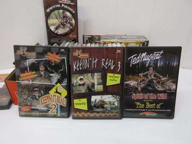 (32) Assorted Hunting DVDs Realtree Monster Bucks, Bow Hunting, Ted ...