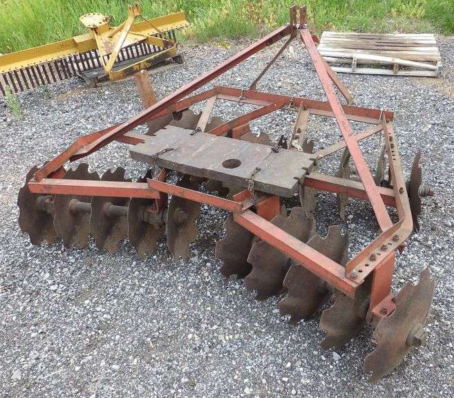Massey Ferguson Cultivator 3-Point with weight reel disc, 7'Across, 17 ...
