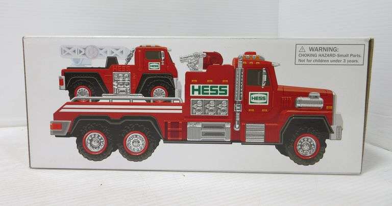 Hess 2015 fire truck and ladder rescue, Box- 13"L, box not opened ...