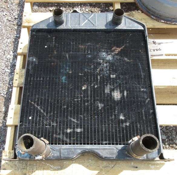 1930-1940's Ford Flathead V8 radiator - Albrecht Auction Service