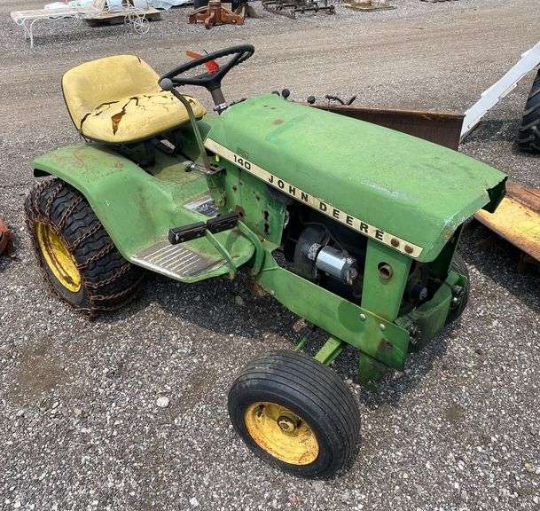 John Deere 140 tractor with hydraulics, older machine, for parts or ...