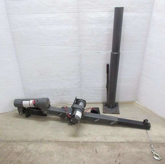 Haul Master pickup truck swivel boom with bale winch 2500 Badland ...