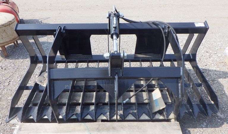 66" Grapple, made in the USA, in new condition - Albrecht Auction Service