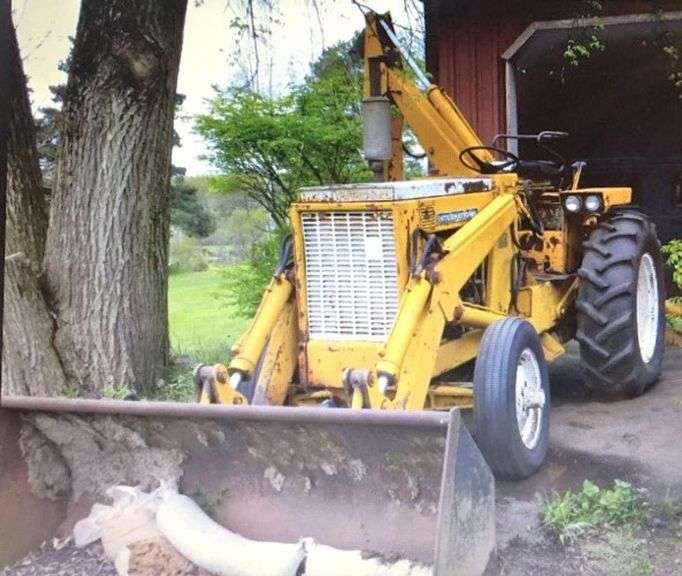 International 3114 Backhoe, 3616 Diesel, 6-Cylinder, 17' Reach, 2 ...