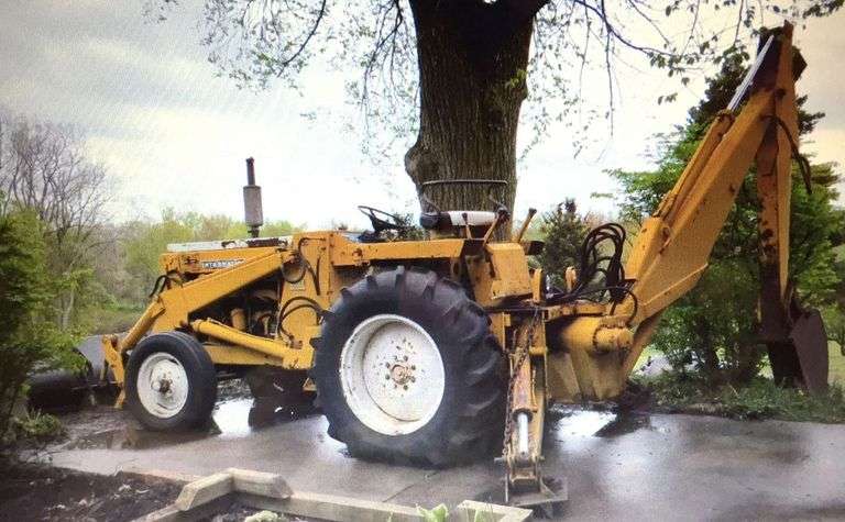 International 3114 Backhoe, 3616 Diesel, 6-Cylinder, 17' Reach, 2 ...