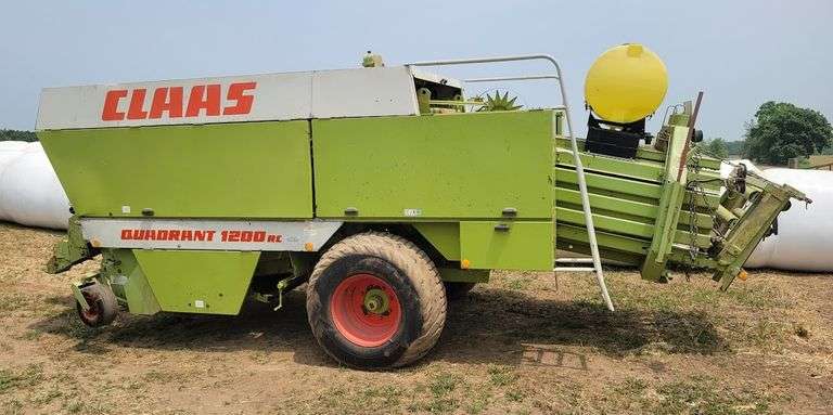 CLAAS 1200 RC 3'x4' Baler, Has Large 1000 PTO, Pre-Cutter, Moisture ...